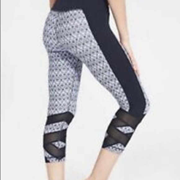 Athleta | Pants & Jumpsuits | Euc Athleta Leggings | Poshmark